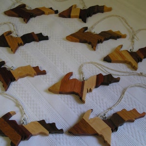 Michigan Upper Peninsula Shaped Laminated Hardwood Ornament or Magnet ...