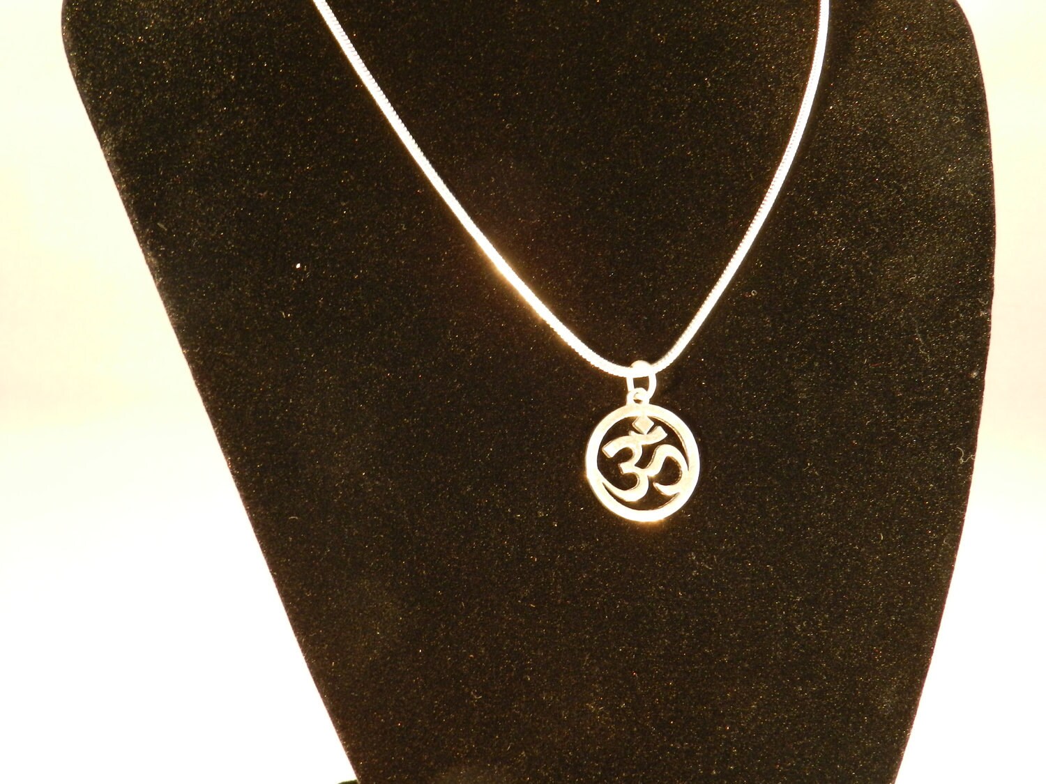 Om Symbol, 20mm, on a 20 Snake Chain, All Sterling Silver - Etsy