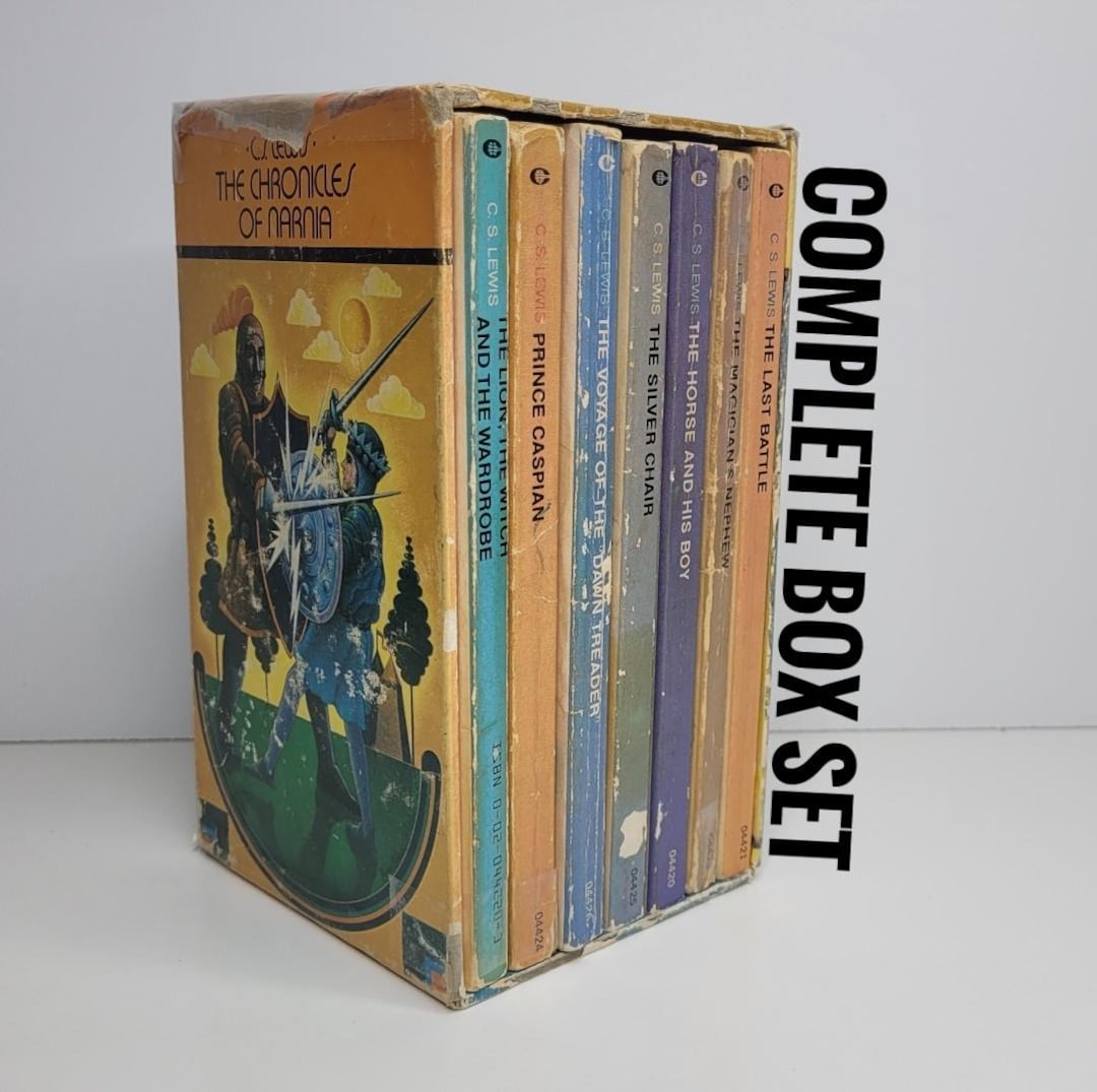 Chronicles of Narnia by CS Lewis Illustrated by Pauline Baynes ...