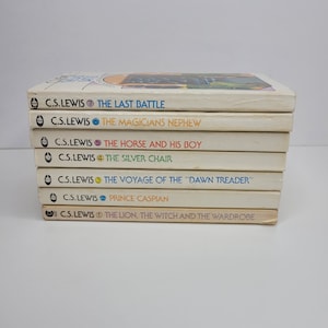 Chronicles of Narnia by CS Lewis Illustrated by Pauline Baynes ...