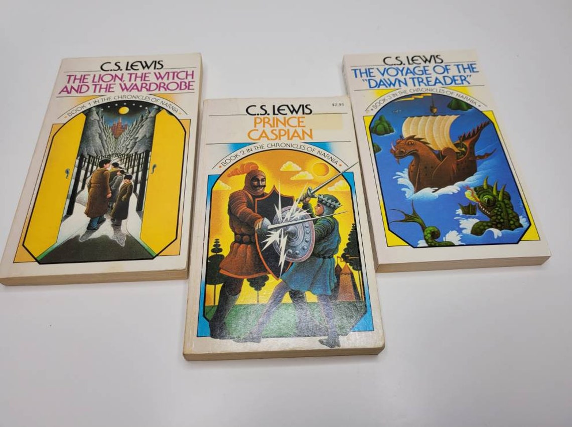 Chronicles of Narnia by CS Lewis Illustrated by Pauline | Etsy