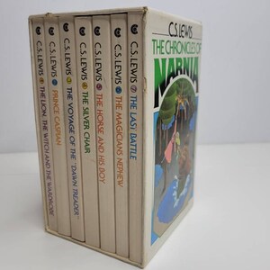 Chronicles of Narnia by CS Lewis Illustrated by Pauline - Etsy