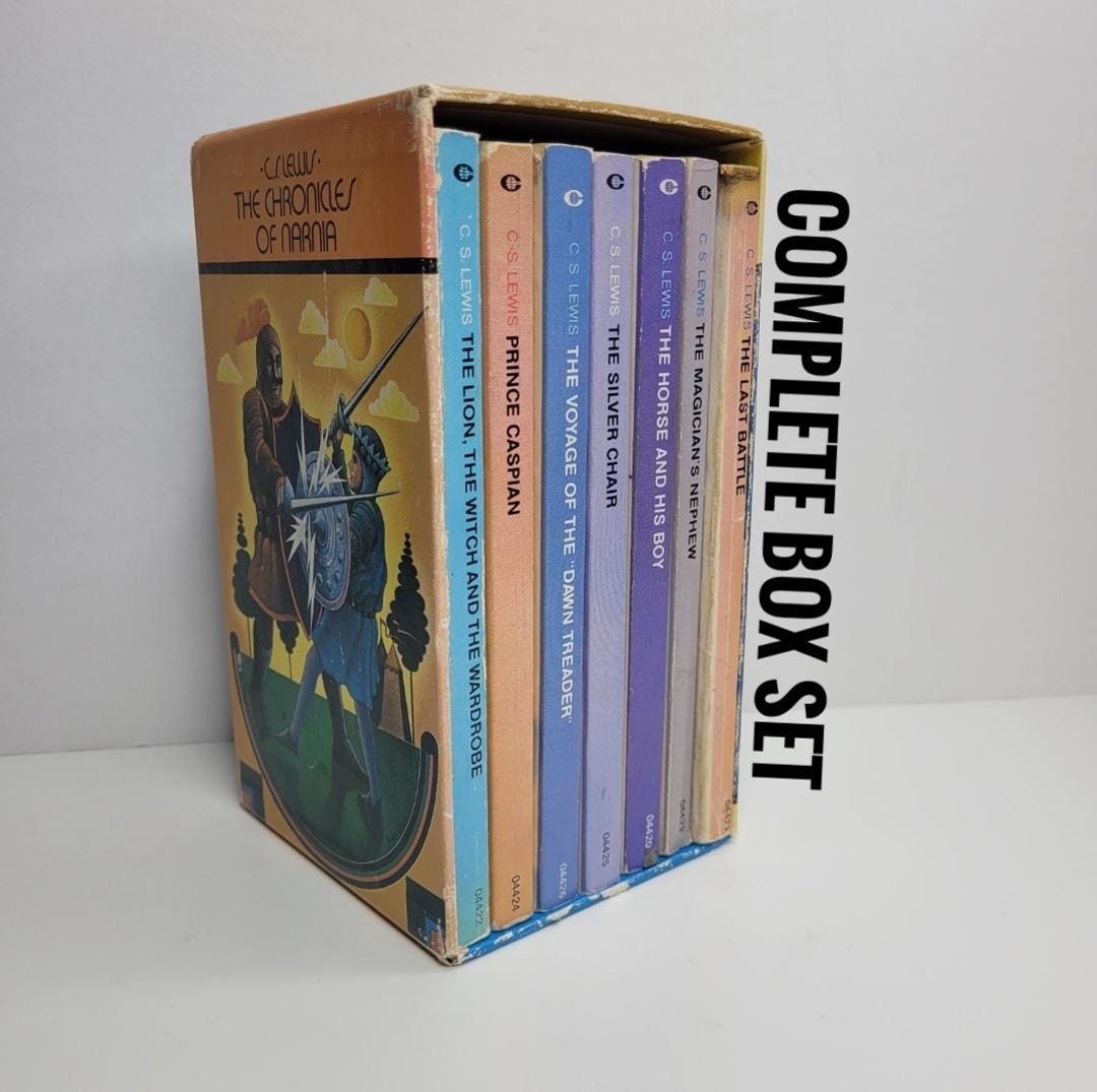 Chronicles of Narnia by CS Lewis Illustrated by Pauline Baynes ...