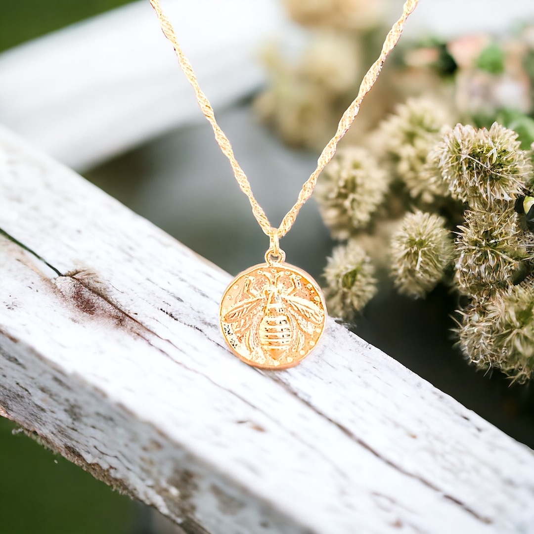 Gold Bumble Bee Disc Necklace: Vintage Style Pendant - Etsy