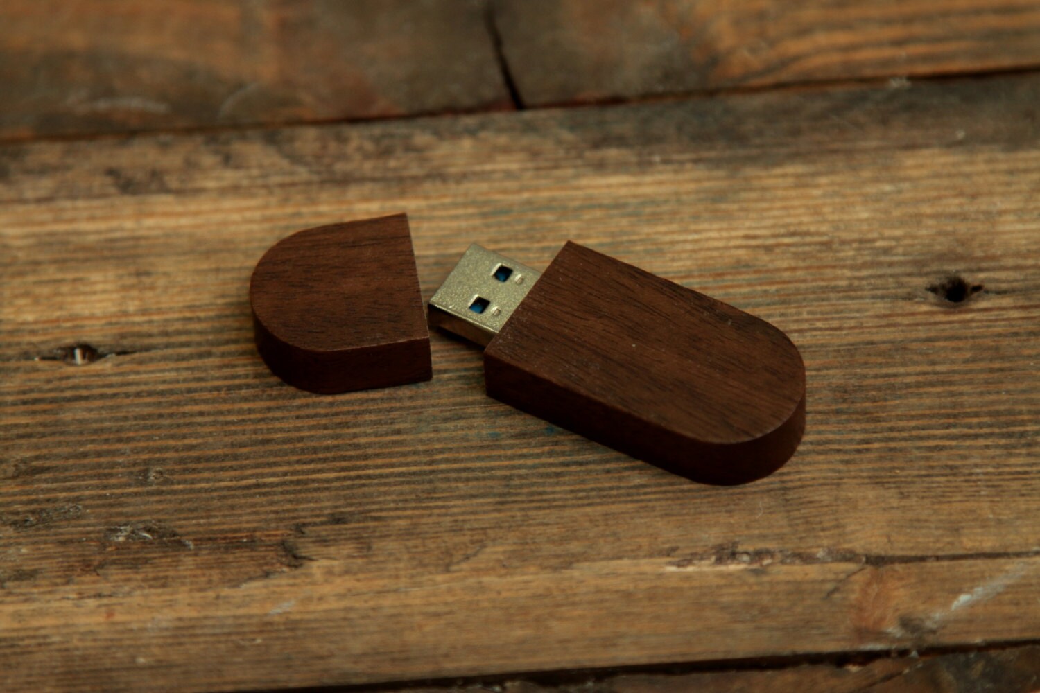16gb FAST USB 3.0 - Black Walnut wood flash drive