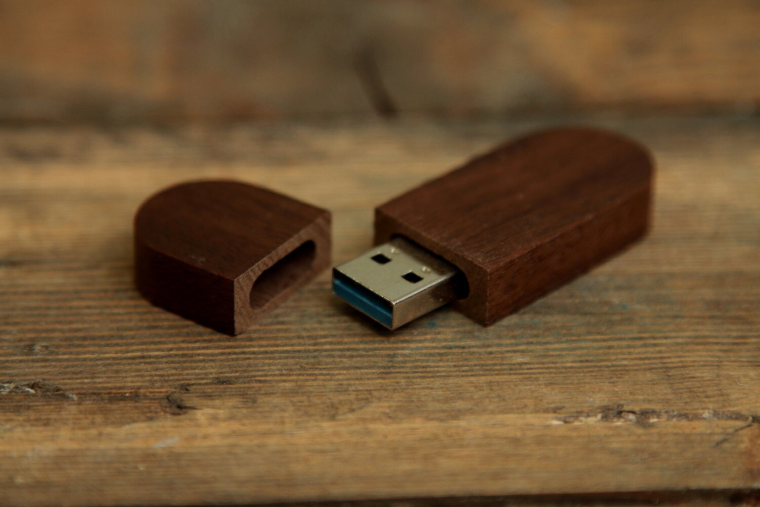 16gb FAST USB 3.0 - Black Walnut wood flash drive