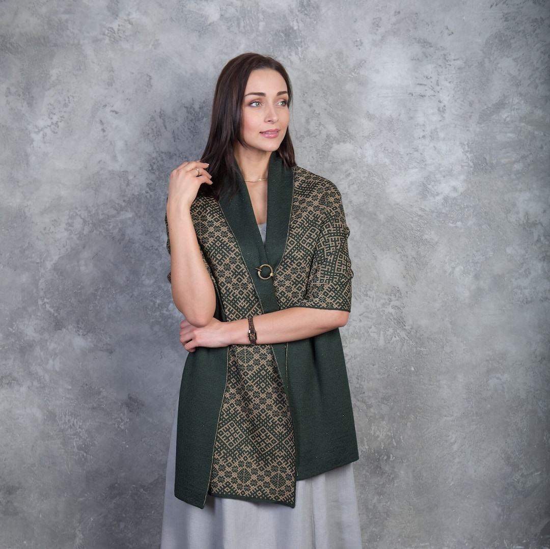 Latvian Green and Sand Yellow Ornament Shoulder Scarf, Lielvarde Belt ...