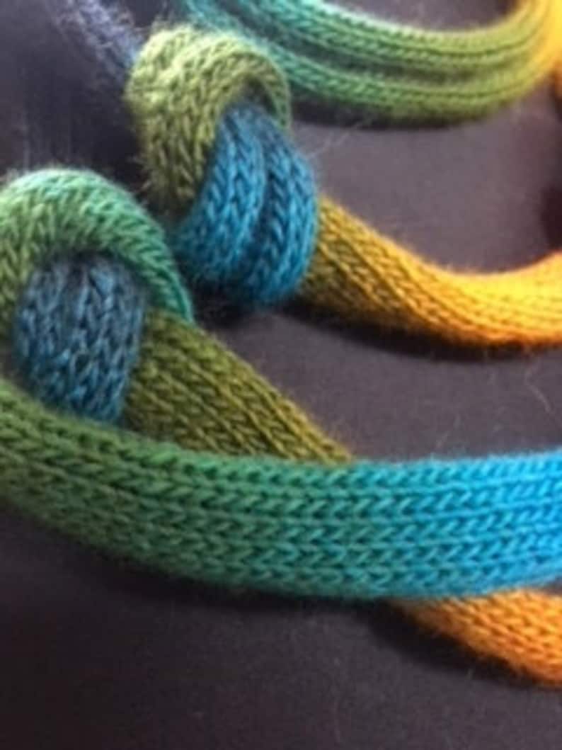 Knitted Necklace With Knots, Handmade Collar From Wool - Etsy