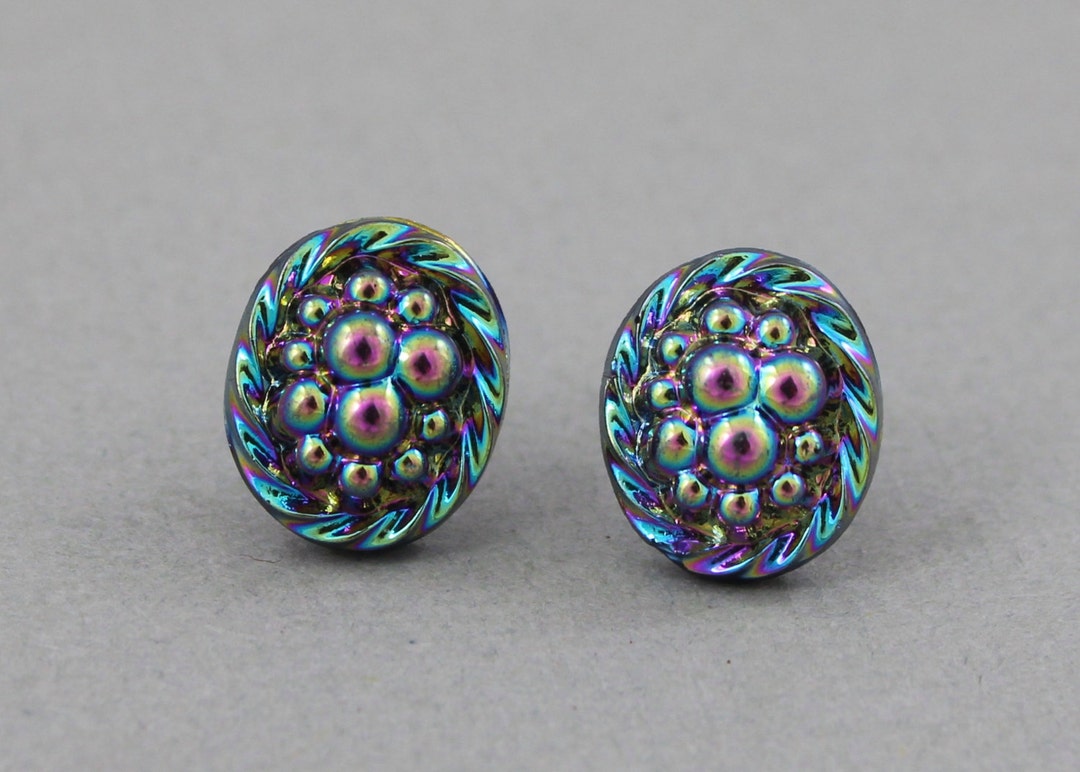 Metallic Blue Rainbow Bumpy Oval pendientes de botones de vidrio ...