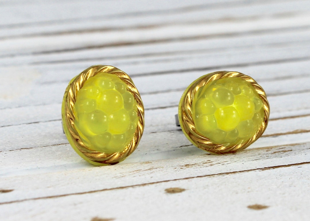 Gilded Edge Bumpy Gummies in Yellow - Vintage Glass Button Oval Shaped ...
