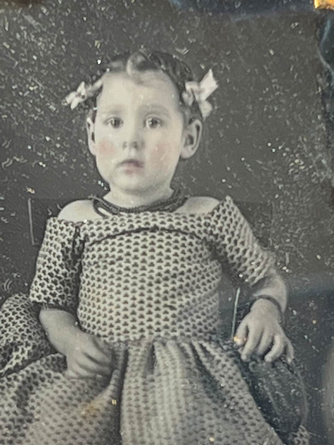 Little Girl in Bead Necklace Antique Daguerreotype Cased Photograph Pre ...