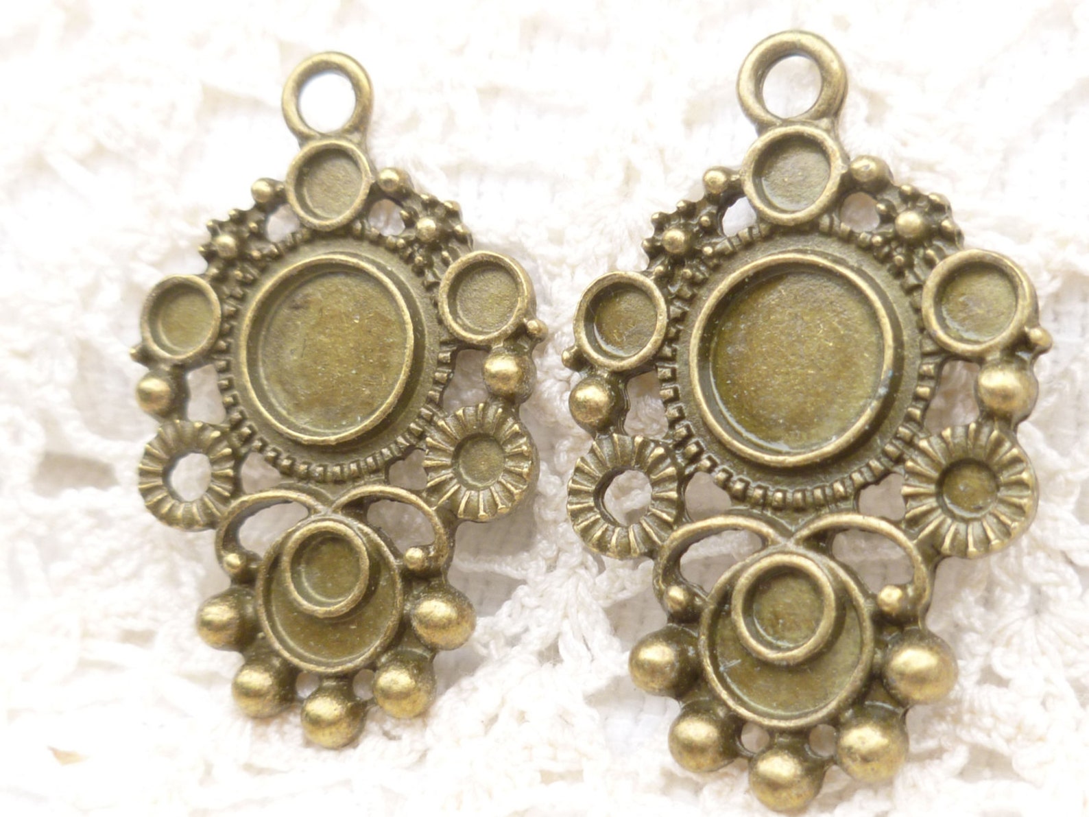 Vintage Look Multi Bezel Setting Charm Pendant Antique - Etsy