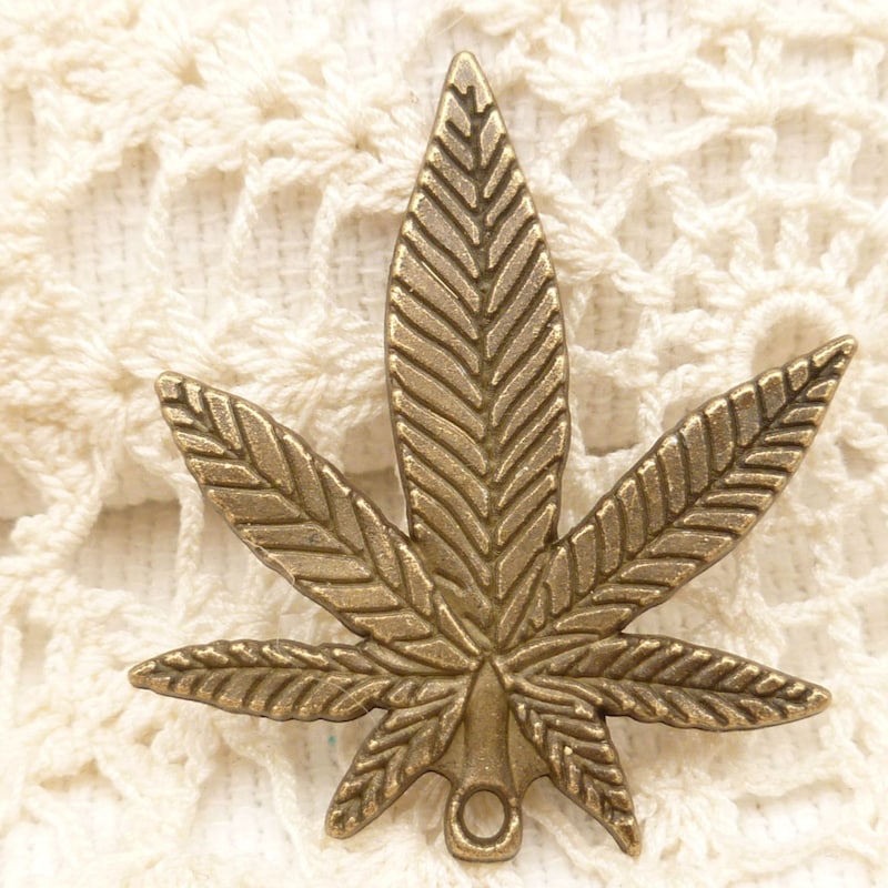 Pot Leaf Pendant - Etsy