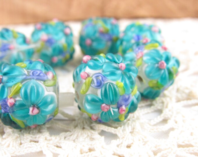 14mm Large Floral Lampwork Beads, Capri Blue Glass Flower Focal Beads ...