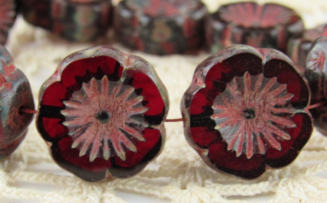 Garnet Red Pansy Flowers, 14mm Hawaiian Czech Glass Flower Beads 5 or ...