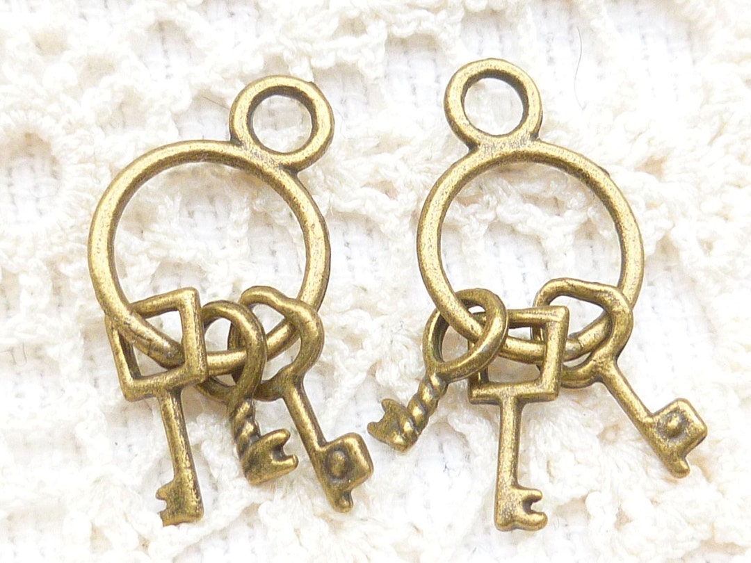 Three Whimsical Keys Key Chain Charm , Antiqued Bronze (4) - A46 - Etsy