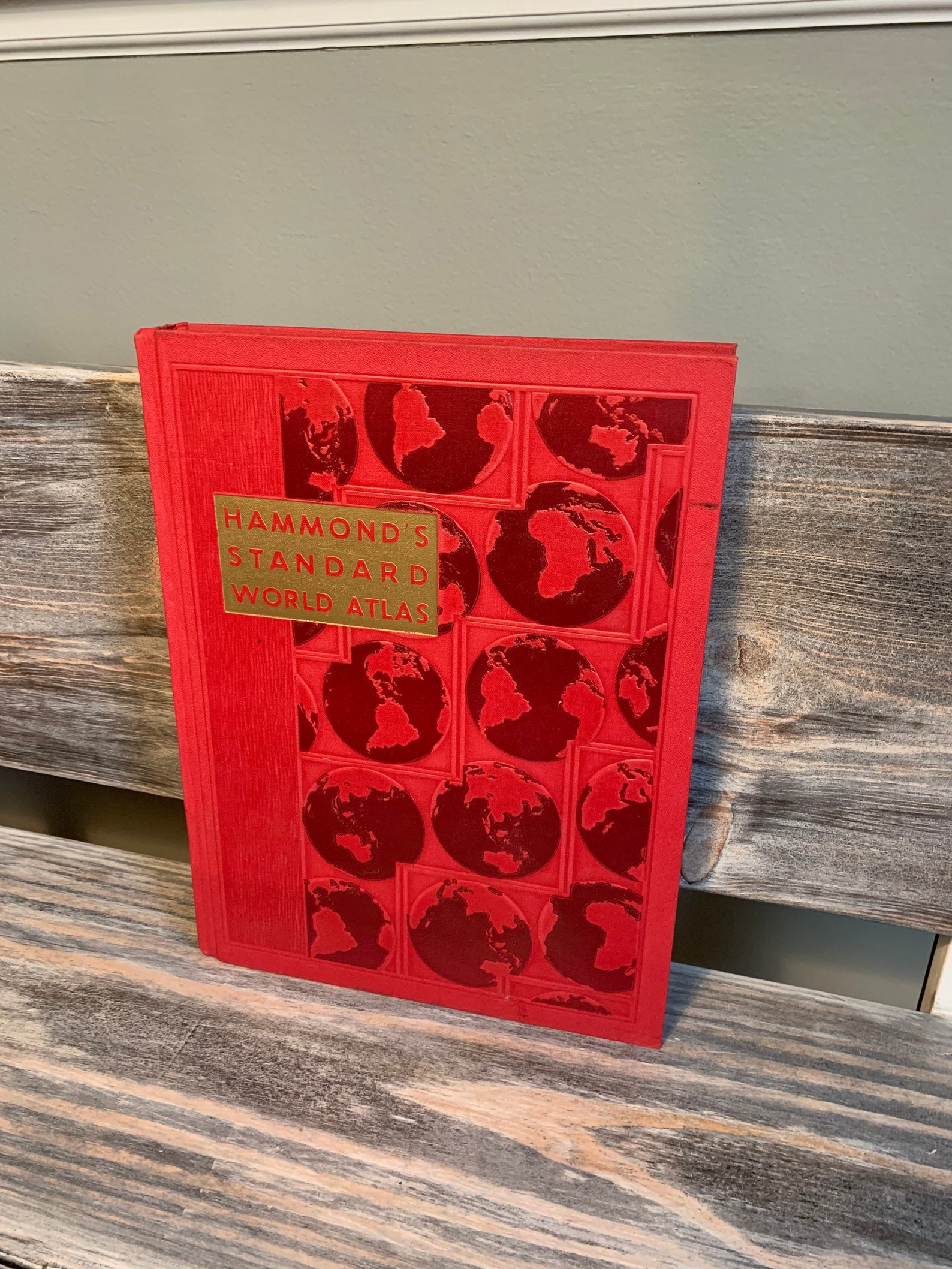 Essential World Atlas Maps, State Maps, Map Art Supply 100 Pages Full ...