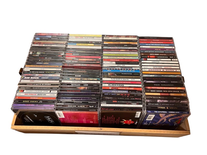 80's Music Cd's, 90's Cd's, Journey, Creed, Jimmy Buffet, Dave Mathews ...