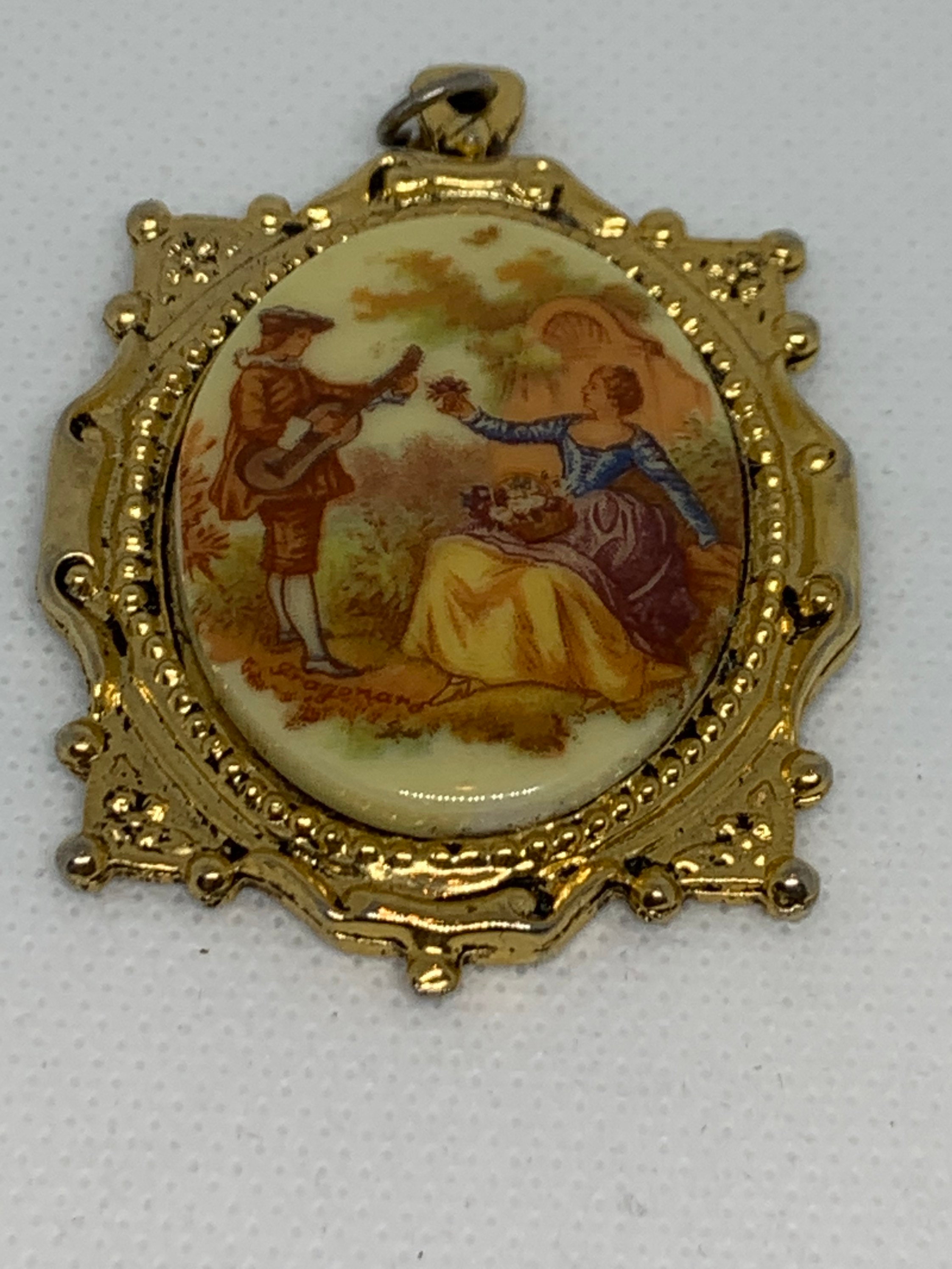 Vintage Necklace Pendant Colonial Scene Victorian Portrait Chunky ...