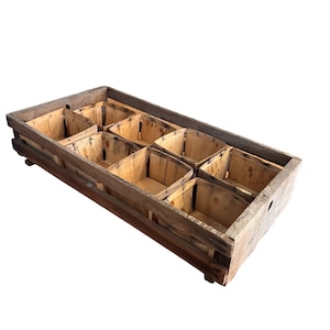 Primitive Berry Basket, Wood Crate With 8 Berry Baskets, Primitive ...