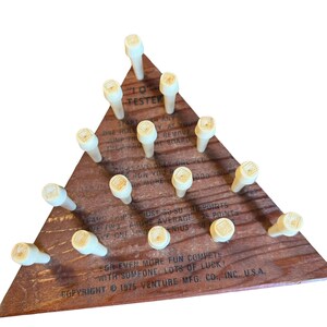 Primitive Red Box With Bird Motif Made of Lacquer With Small Vintage ...