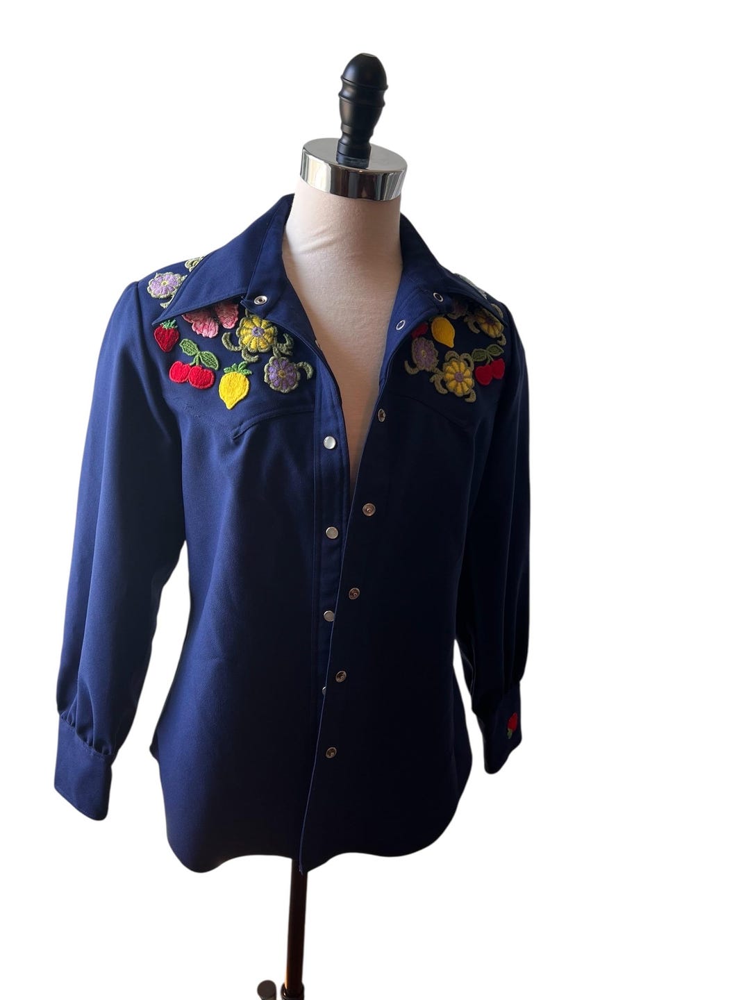 1970s Embroidered Shirt Jacket: Butterfly, Strawberry & Floral - Size S ...