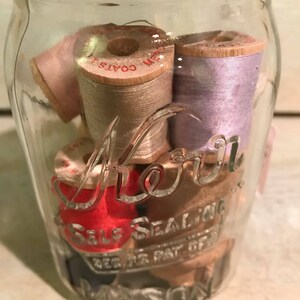 Kerr Mason Jar With Wooden Sewing Spools Wood Sewing Spools Seamstress ...