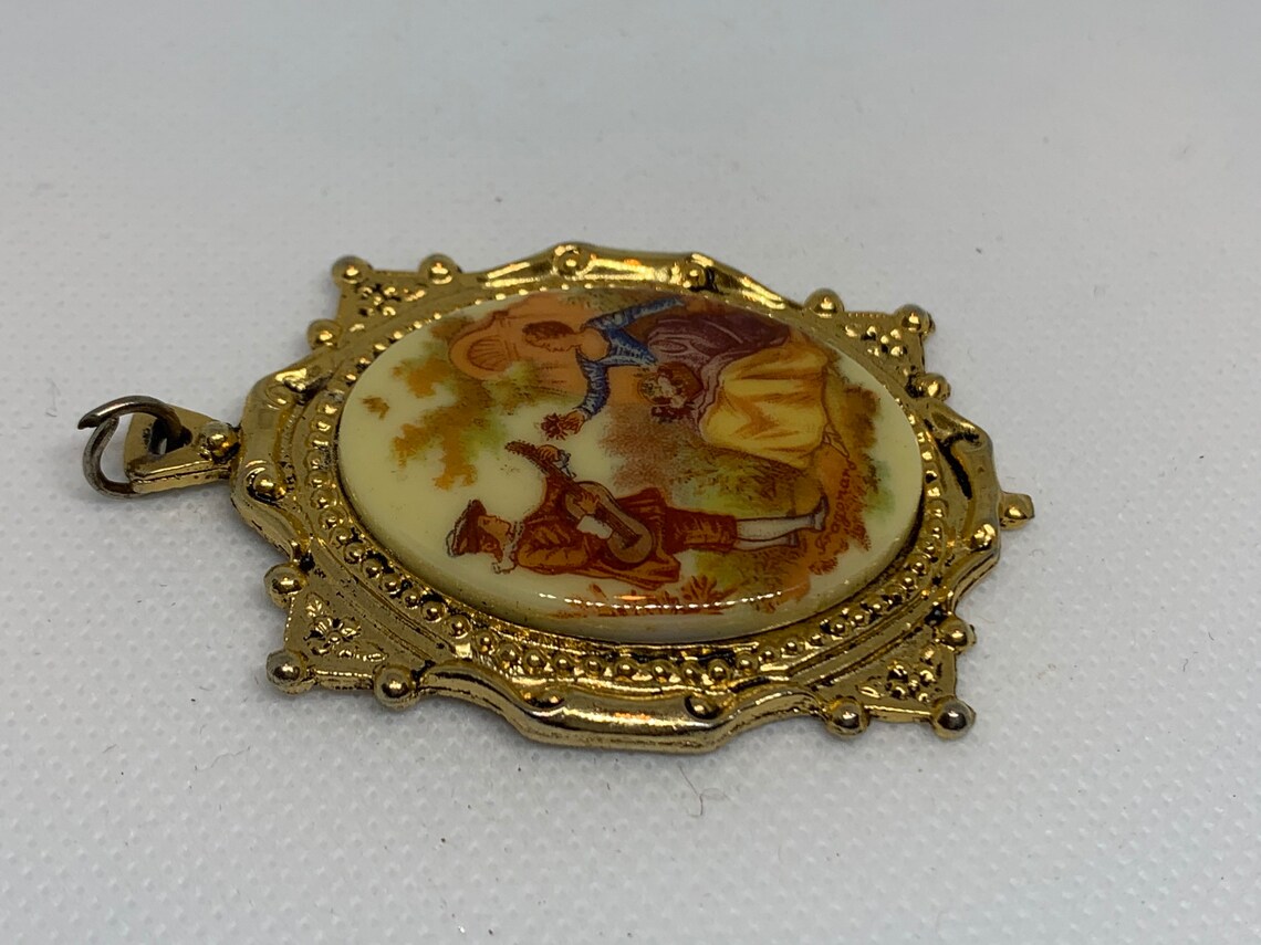 Vintage Necklace Pendant Colonial Scene Victorian Portrait Chunky ...