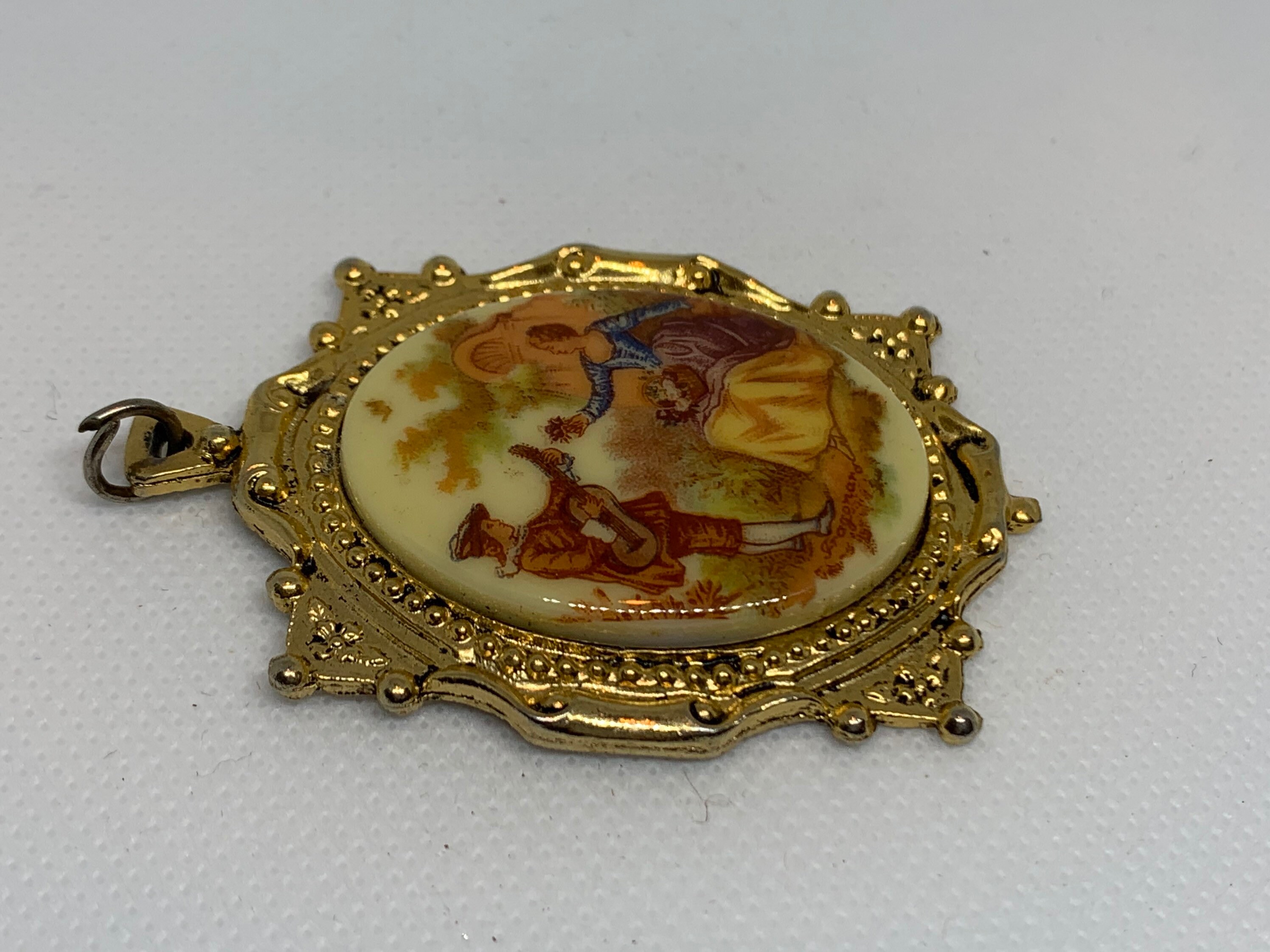 Vintage Necklace Pendant Colonial Scene Victorian Portrait Chunky ...