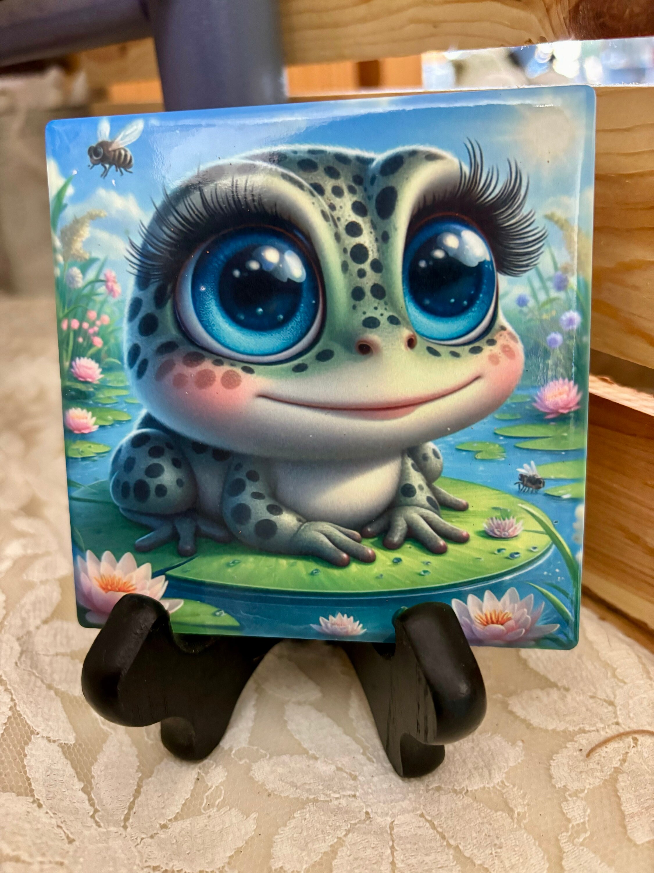 Cute Little Frogs on a Lilly Pad - Etsy