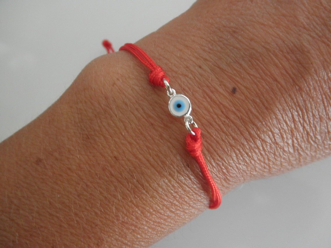 Evil Eye Bracelet on a Red String - Etsy