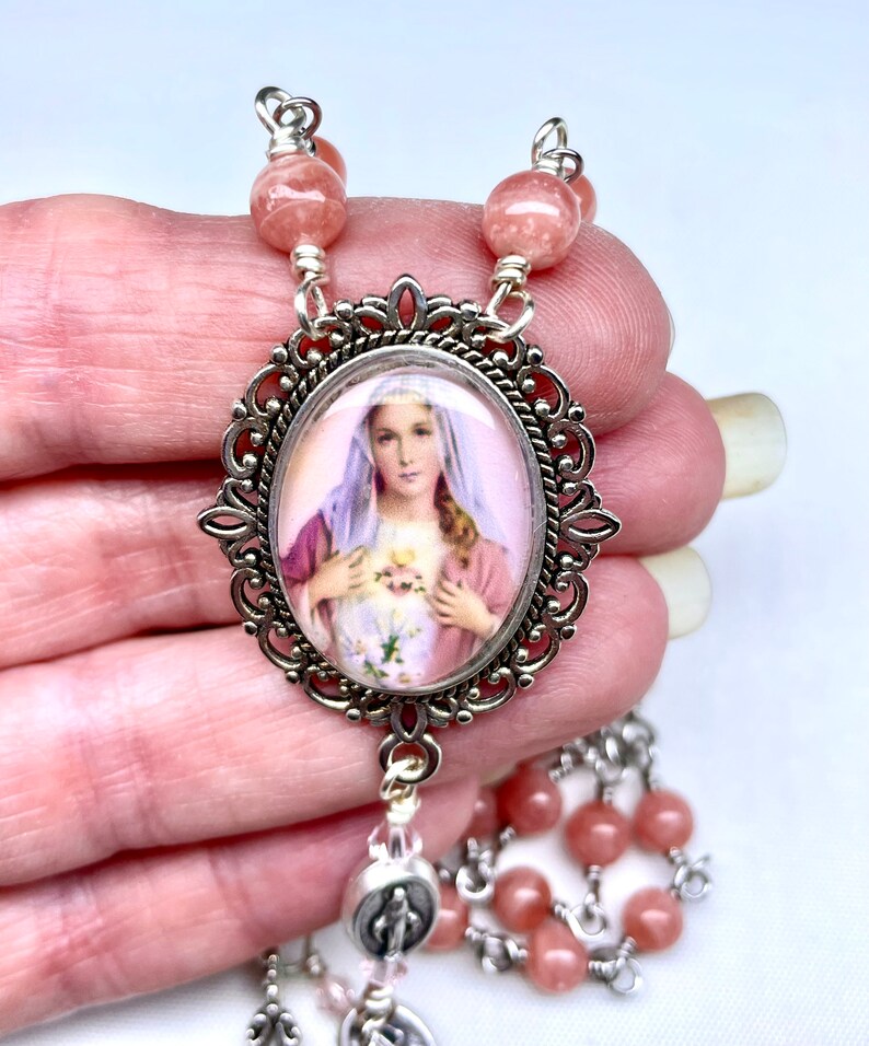 Rosario de rodocrosita rosa, crucifijo papal de plata, medalla ...