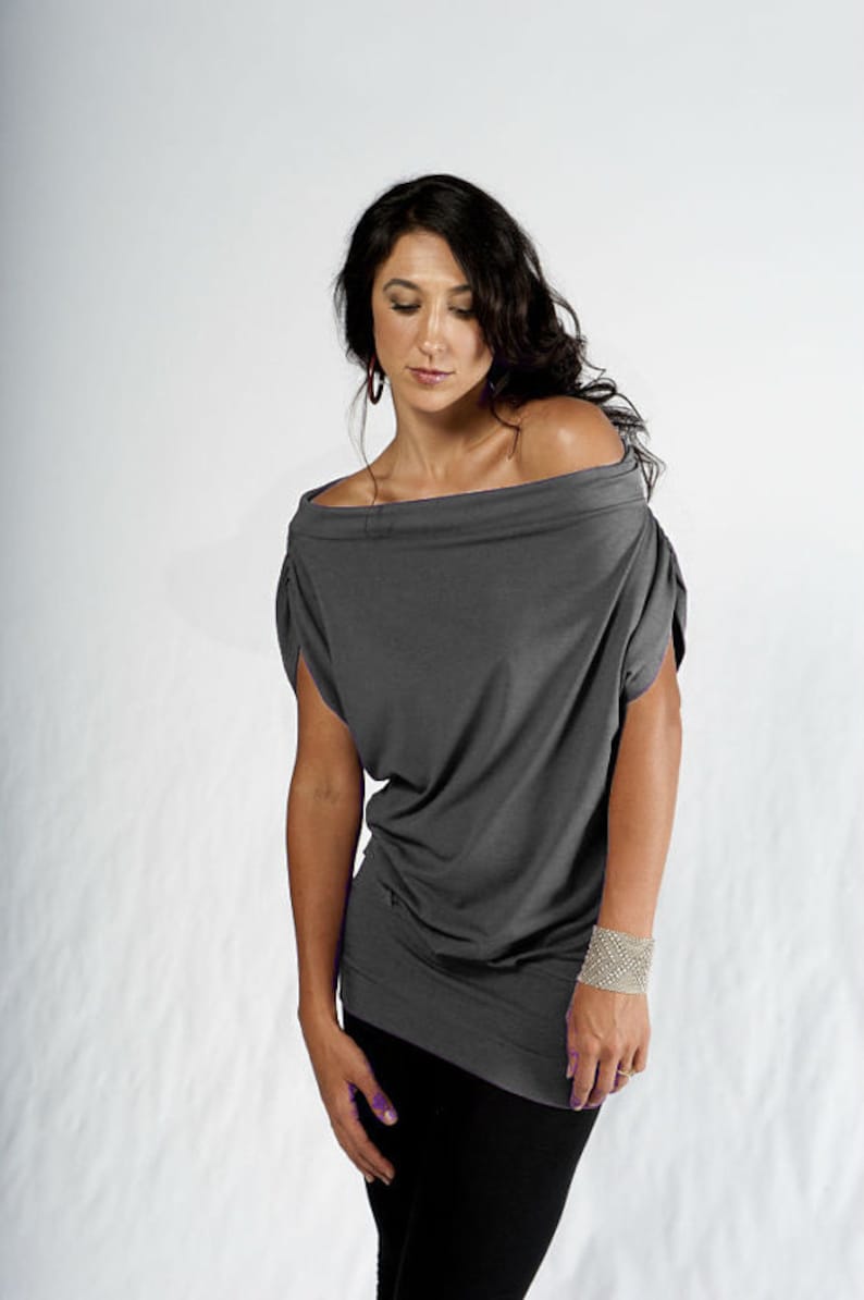 Relaxed Shortsleeve Top-cold Shoulder Top-gray Blouse-loose Fit Top ...