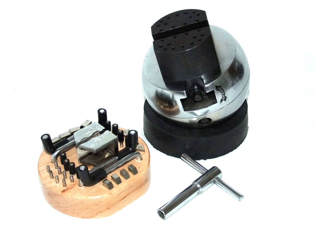 Engraving Block With Rubber Base With 34 Piece Attachments in Wood ...