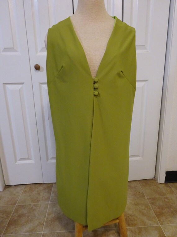 vintage pea green and - Gem