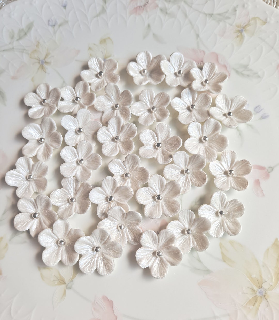 PEARLY WHITE Gum Paste Blossoms Sugar Paste Cake Topper and Cupcake ...