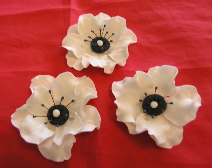 BLACK and WHITE ANEMONES / Gum Paste Flowers / Edible Cake - Etsy