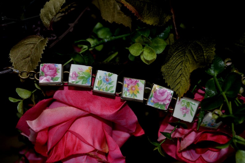 ETSY SALE! Vintage Broken China Shard Bracelet, Broken China Jewelry ...