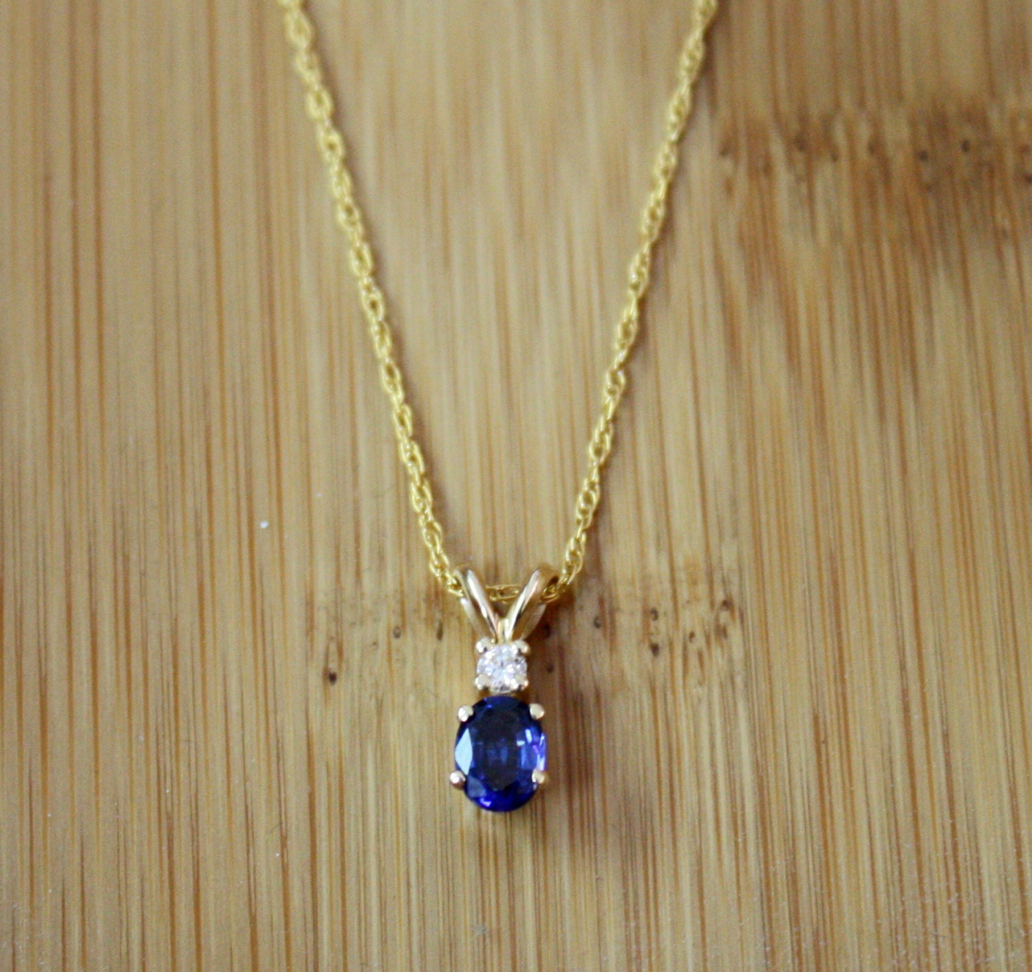 Colgante de diamantes y zafiros en cadena de oro de 14 k | Etsy