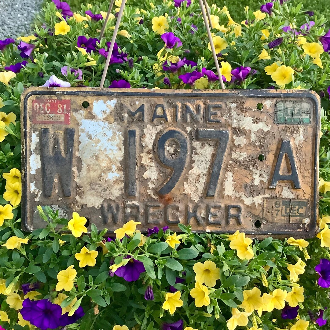 Distressed Maine Wrecker License Plate Vintage ME Tag W 197 A - Etsy