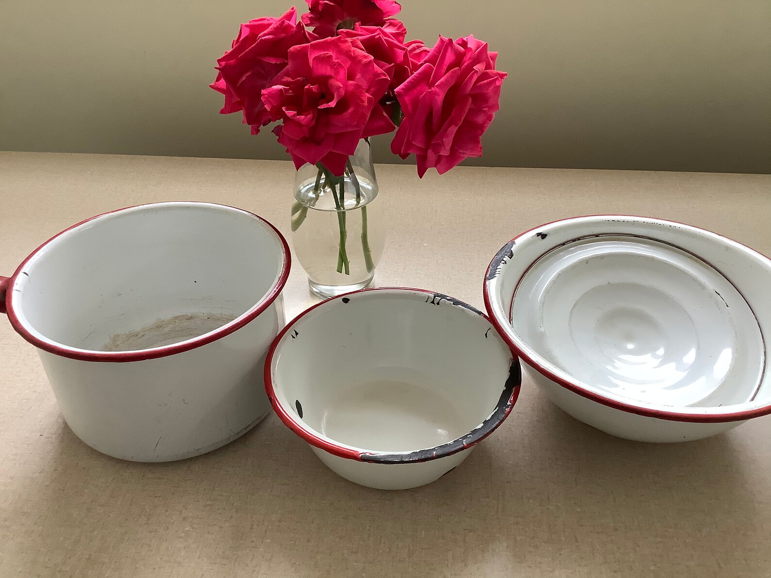 4 Pc Set: Red & White Enamelware Bowls Sauce Pan W/ Lid - Etsy