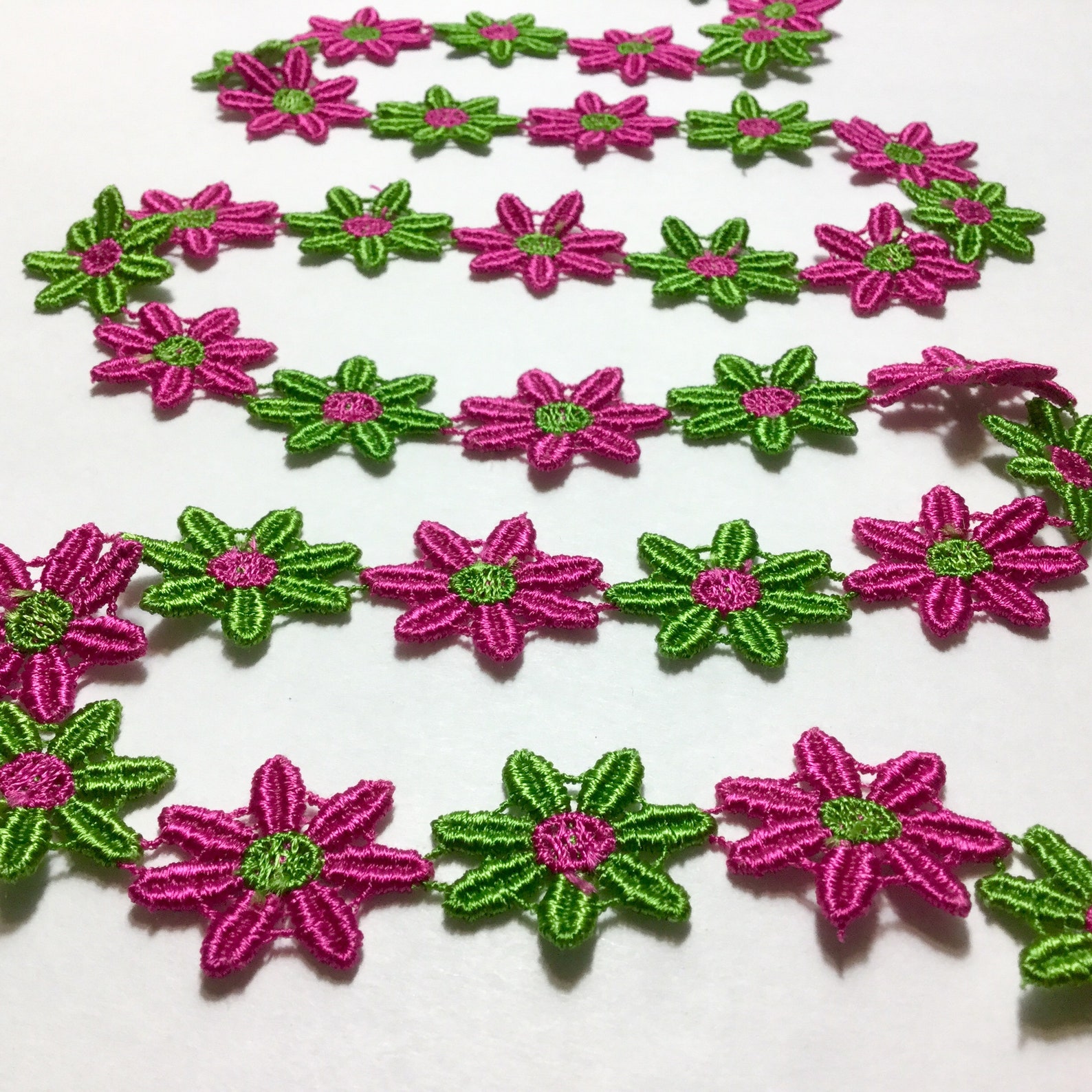 5-15 Yds Daisy Chain Trim 7/8 Pink Retro Mod Flower Power - Etsy
