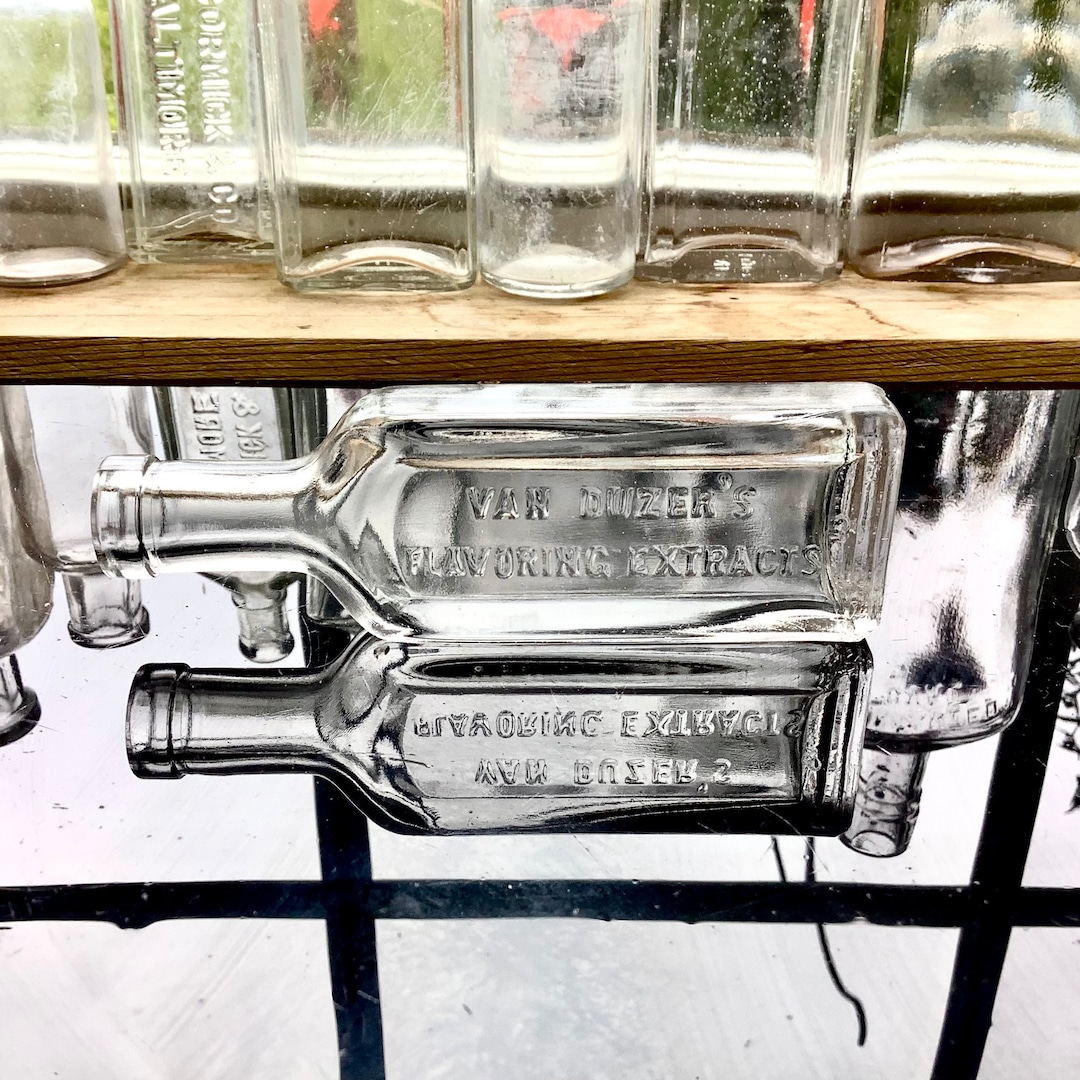 Van Duzer’s 4.25” Extract Bottle: Antique Embossed Panel Springfield ...