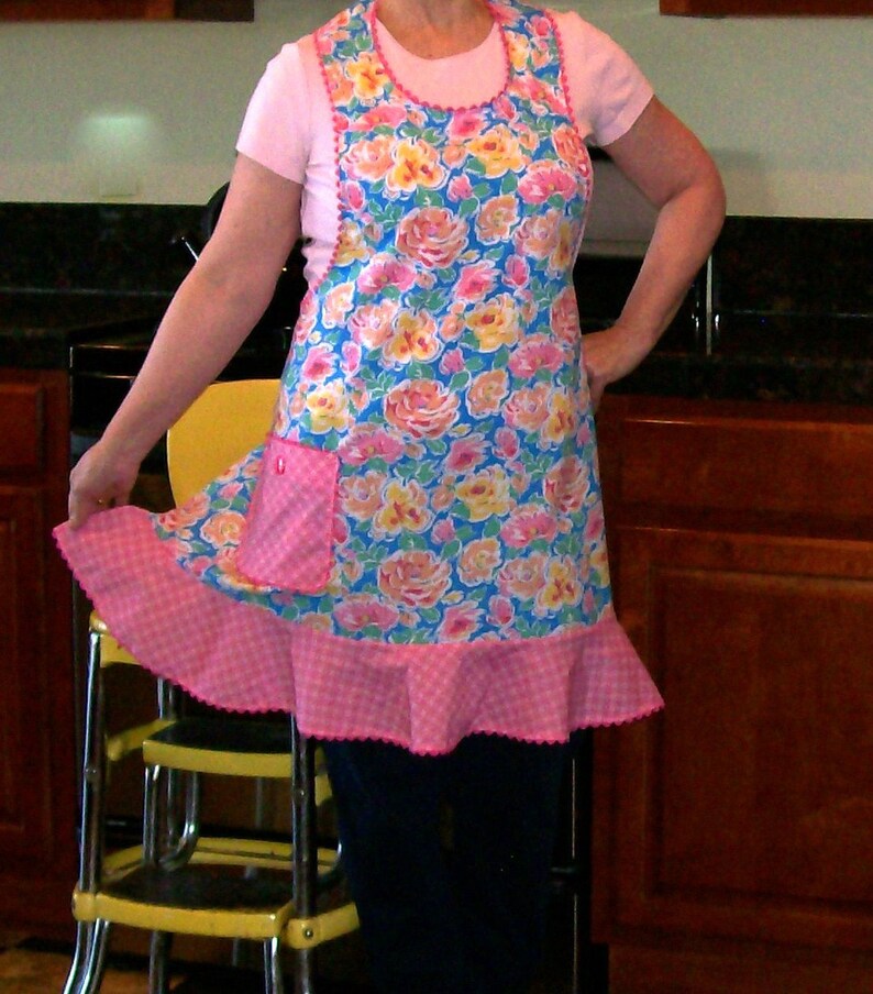 Pink and Blue Floral Retro Apron With Flounce Retro Kitchen - Etsy