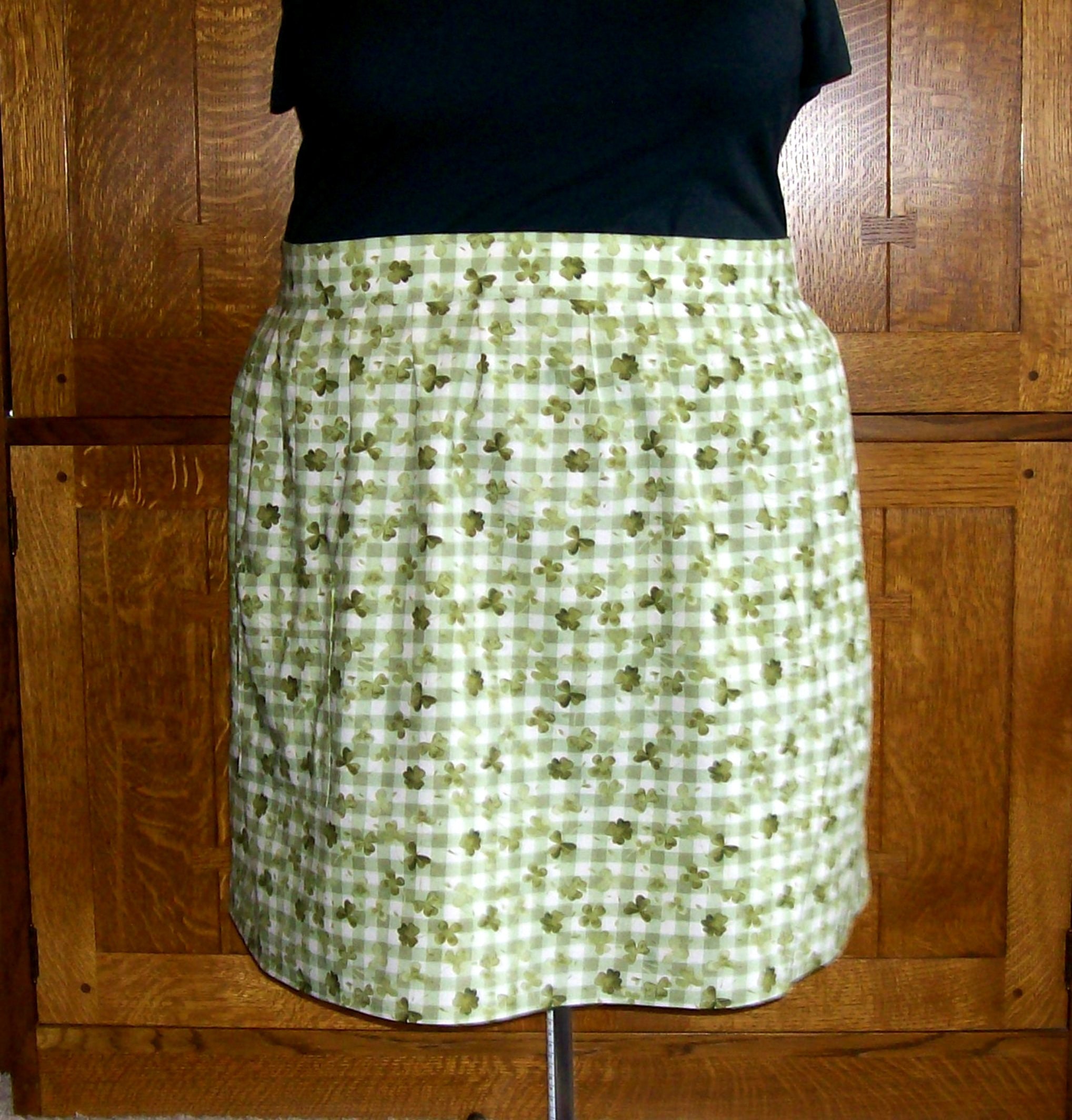 Shamrock Waist Apron - Irish Green Half Apron With Shamrocks - One Size ...