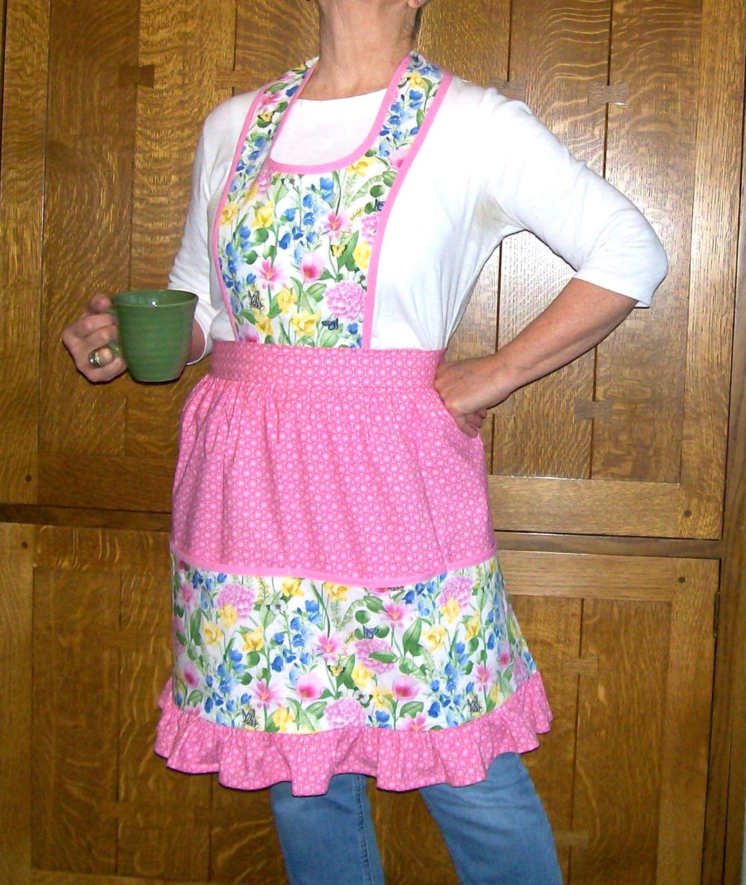 Pink Floral Bib Style Retro Kitchen Apron With 4 Pockets: Size 10-12 ...