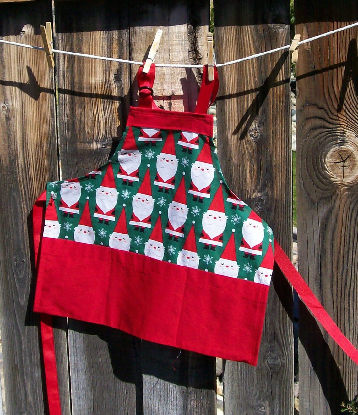 Santa Apron Red and Green Holiday Apron With Santas Size 4 - Etsy