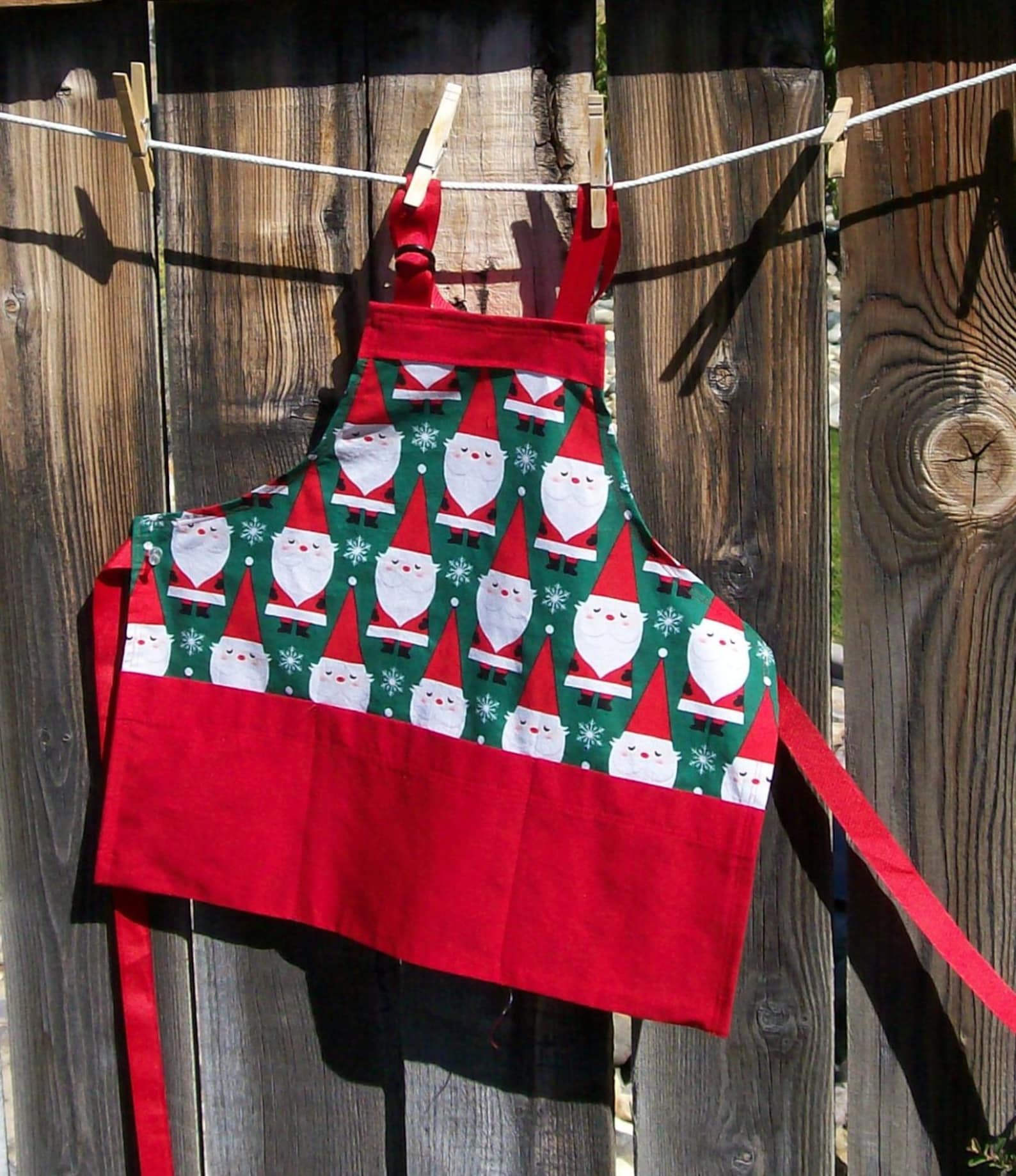 Santa Apron Red and Green Holiday Apron With Santas Size 4 - Etsy