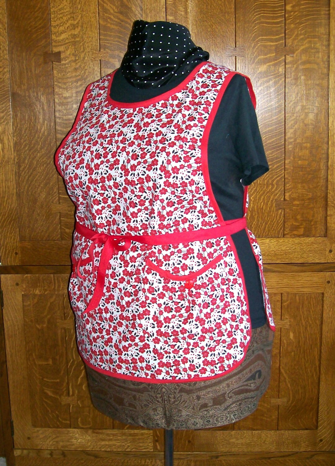 Cobbler Plus Size Apron - Red Flower Calico With Red Binding - Kitchen ...