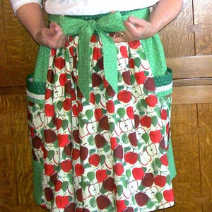 Apple Waist Apron - Plus Size Apron With Pockets - Apple Print Retro ...